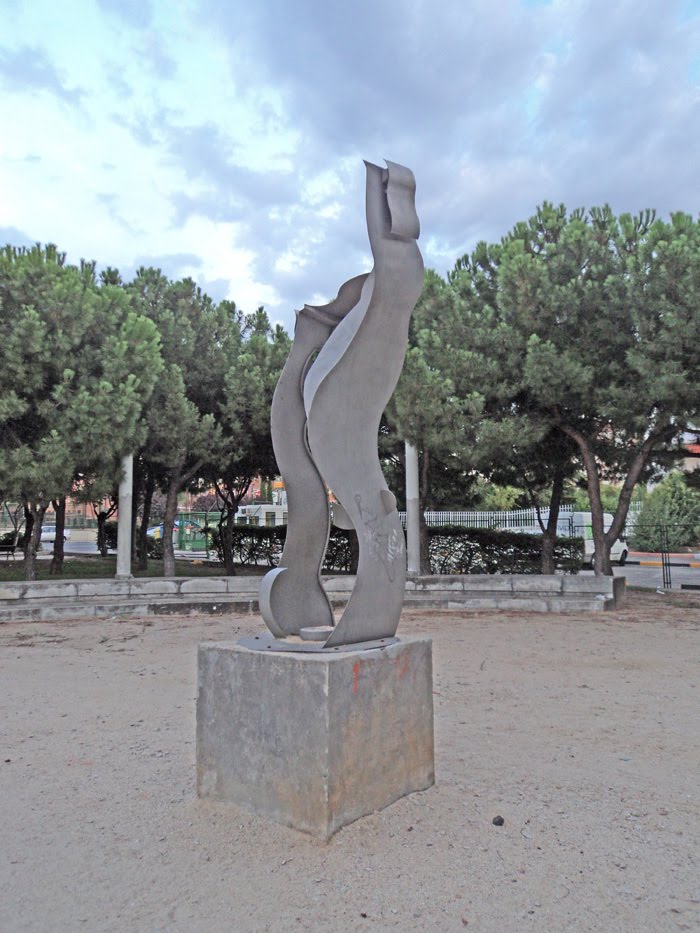 nosolometro: Una escultura muy muy fea