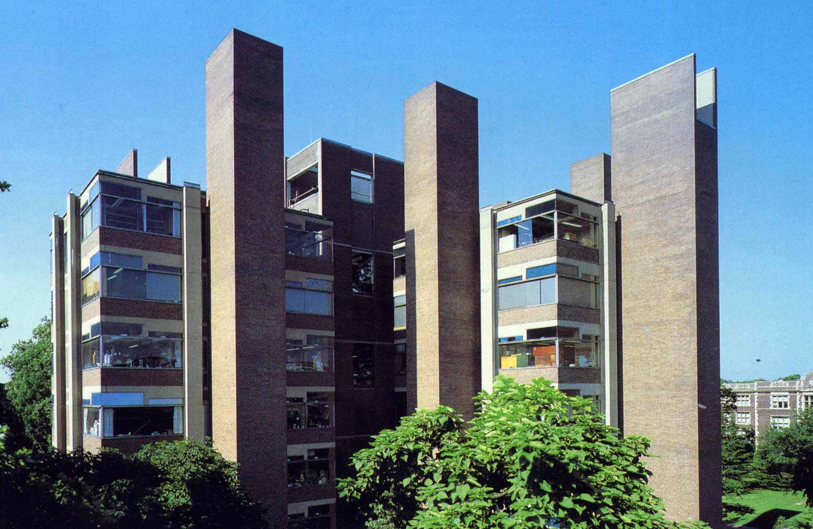 Luis Antonio Gutiérrez & Marta Rodríguez -Grupo PFC-: Louis Isadore Kahn - Laboratorios Salk y ...