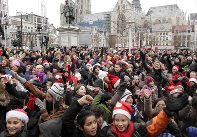 Millennial Twelve Days of Christmas Day 4: Christmas Flash Mobs ...