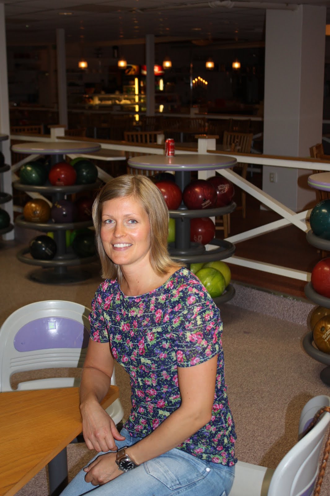 Colorama Stockholmsvägen Mariestad: Bowlingkväll med Coloramakollegor i ...
