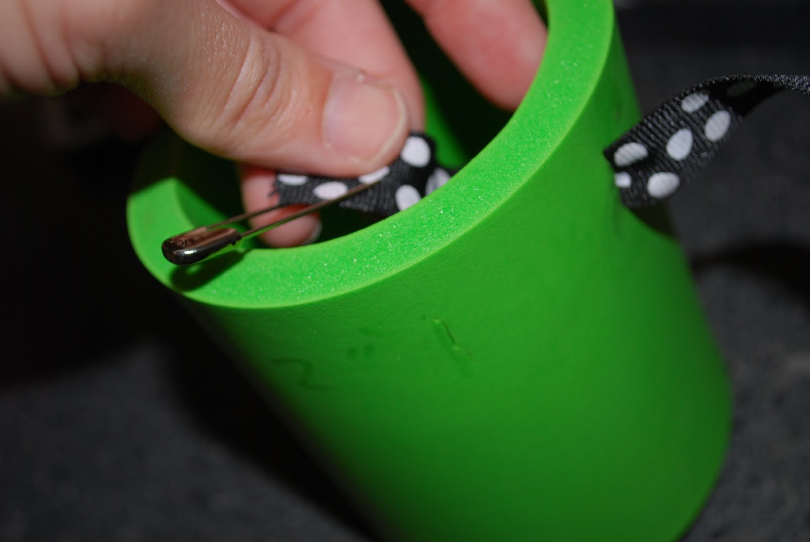 2 Giggle Boxes: Dress-up a Koozie: A tutorial