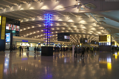 London Connections: Sunrise at Heathrow Terminal 5