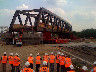 London Connections: Bridge move live: Time to leave