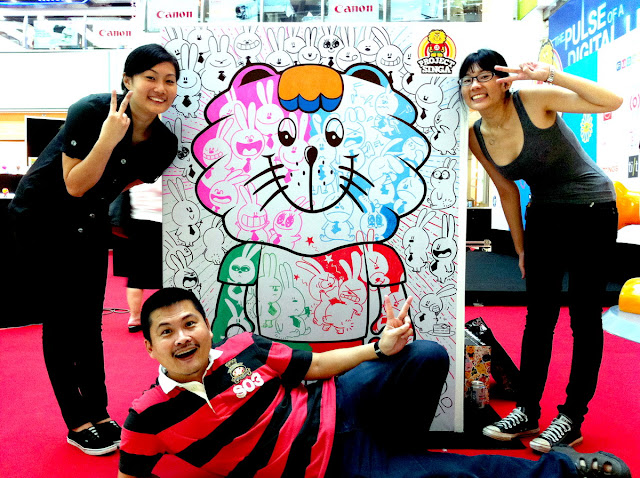 Sir Fong: Totto meets Singa the Courtesy Lion at Funan IT Mall