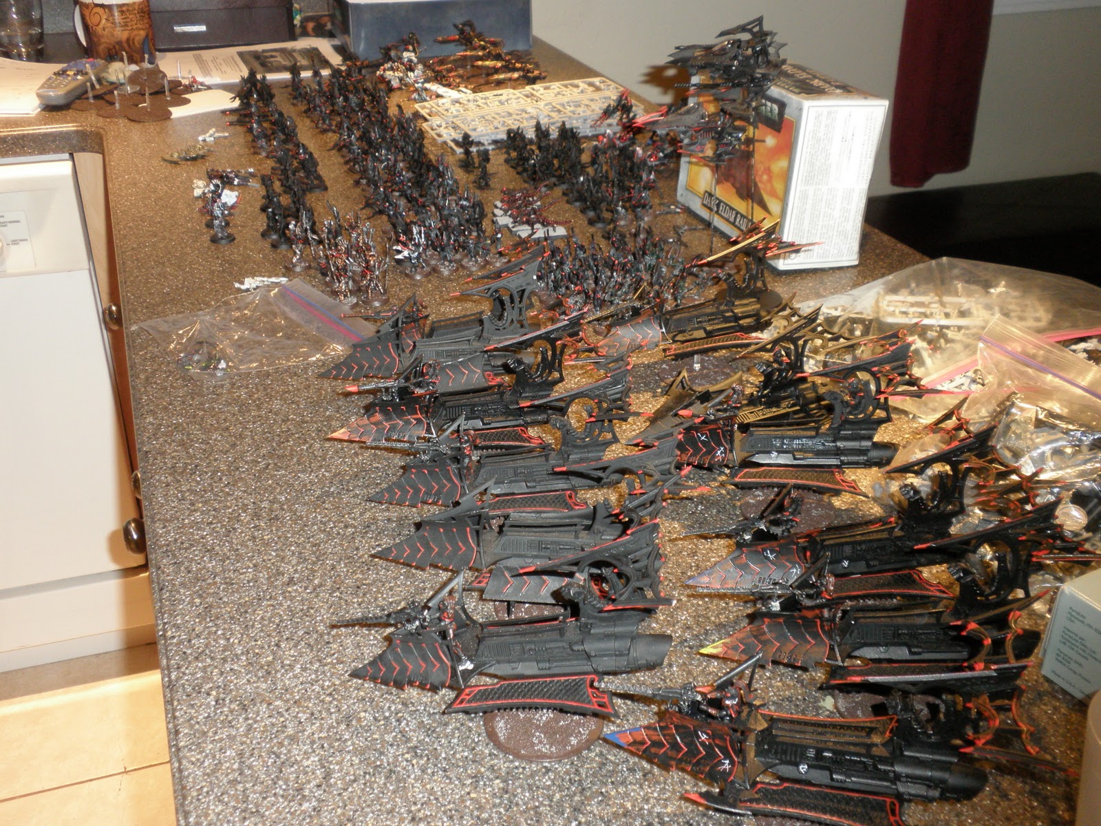 Weapons of The Dark Eldar: Darklight vs Splinter - Faeit 212