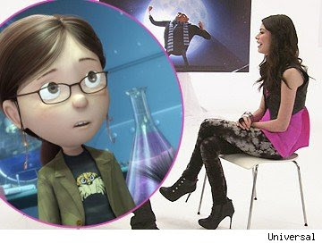 Darsu Pilami: Miranda Cosgrove playing Margo @ "Despicable Me" LIVE ...