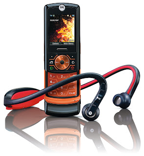 Cobertura Online: Motorola lança o celular de música MOTOROKR Z6