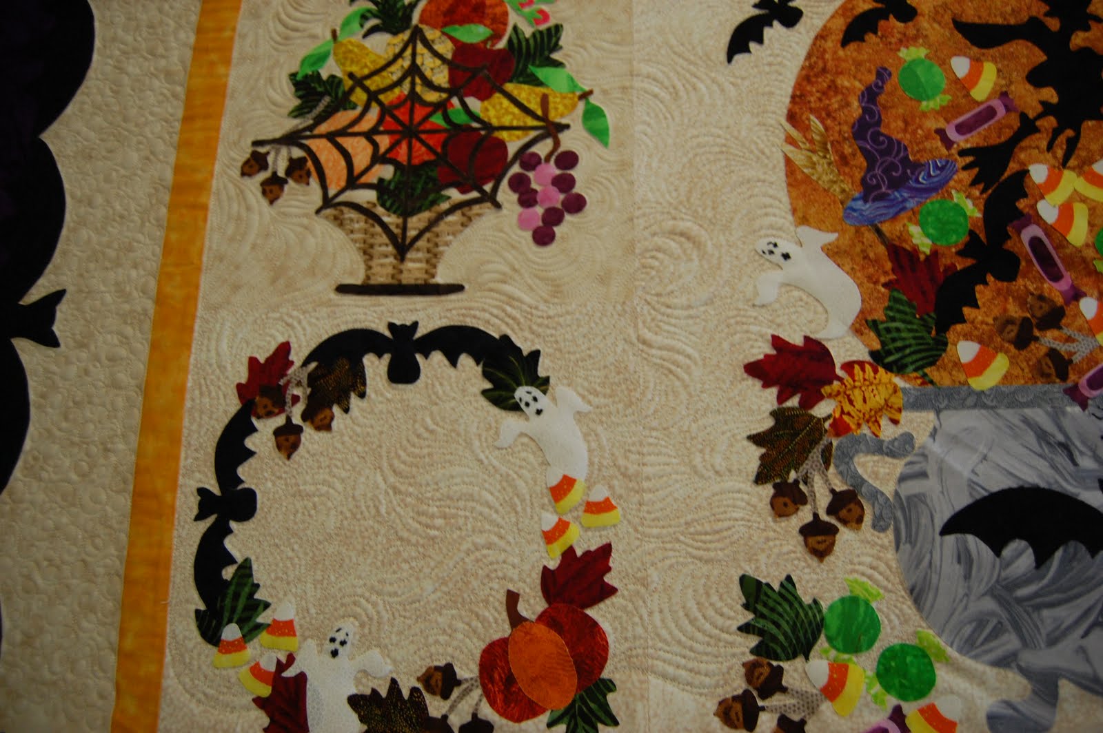 Creative Longarm Quilting by Karen Marchetti: Baltimore Halloween