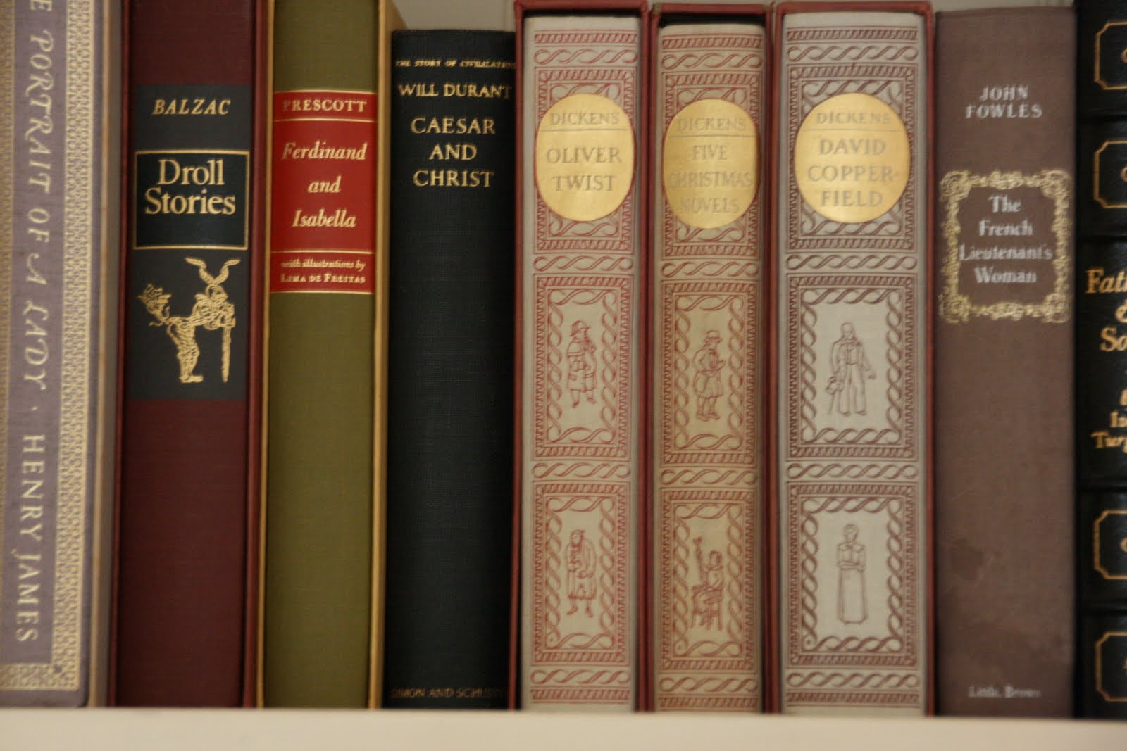 vignette design: Decorating with Books