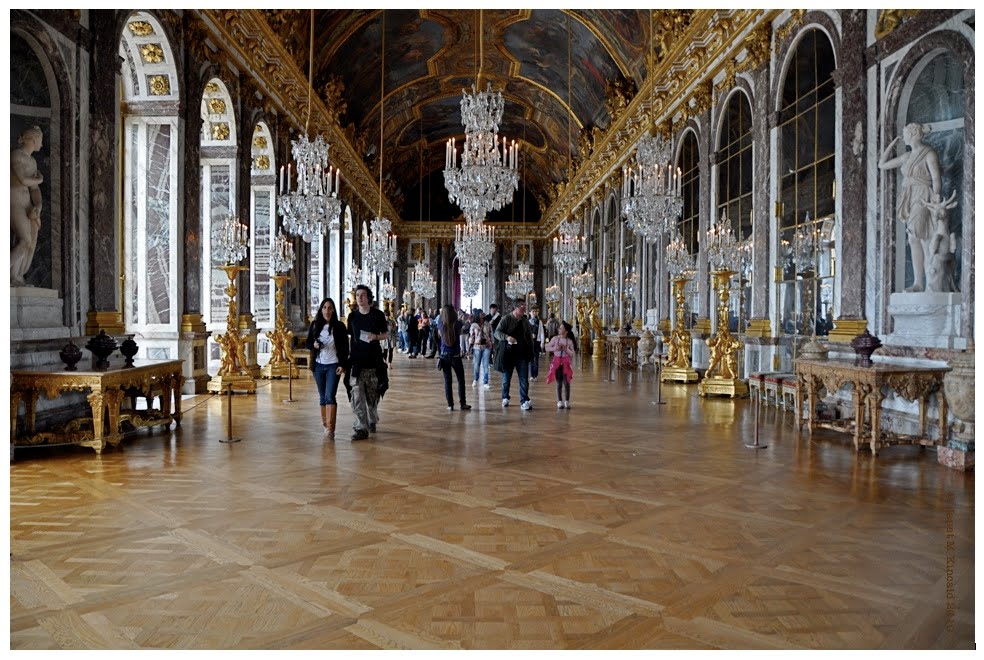 The F-Stops Here...: Hall of Mirrors