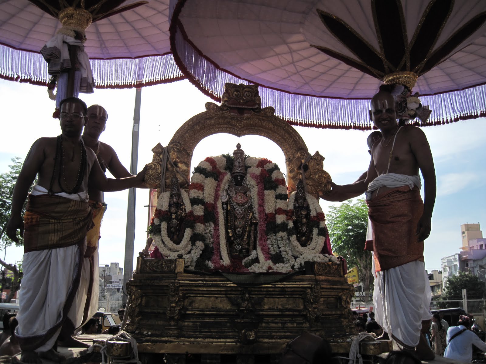 Parthasarathy: brahmotsavam sri parthasarathy swamy day 1 morning