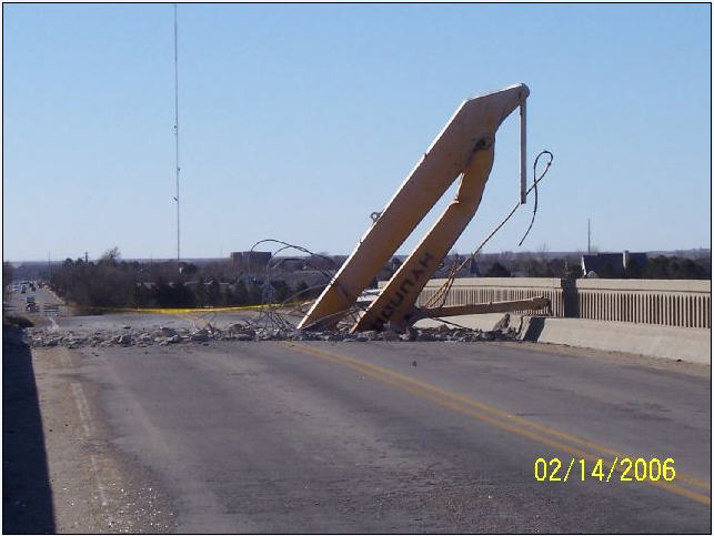 Industry Mayhem: Excavator Into Bridge