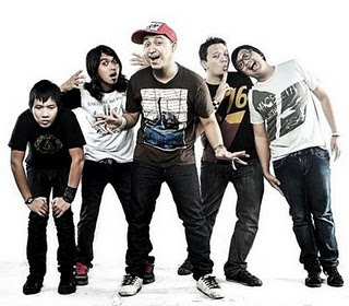 Biografi Rocket rockers - dikgasking
