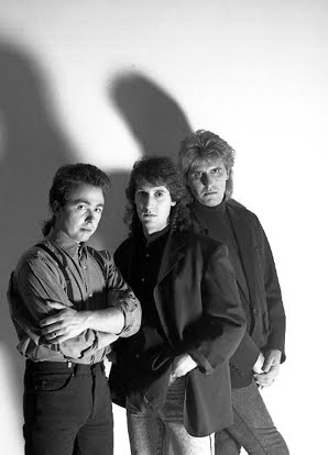 Now This ROCKS!: Interview: The Outfield