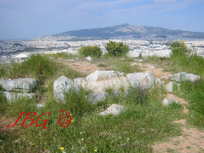 πεζοπορειες στην μαγεια της Φυσης: ο λοφος Βεϊκου και ο βωμος του Διος