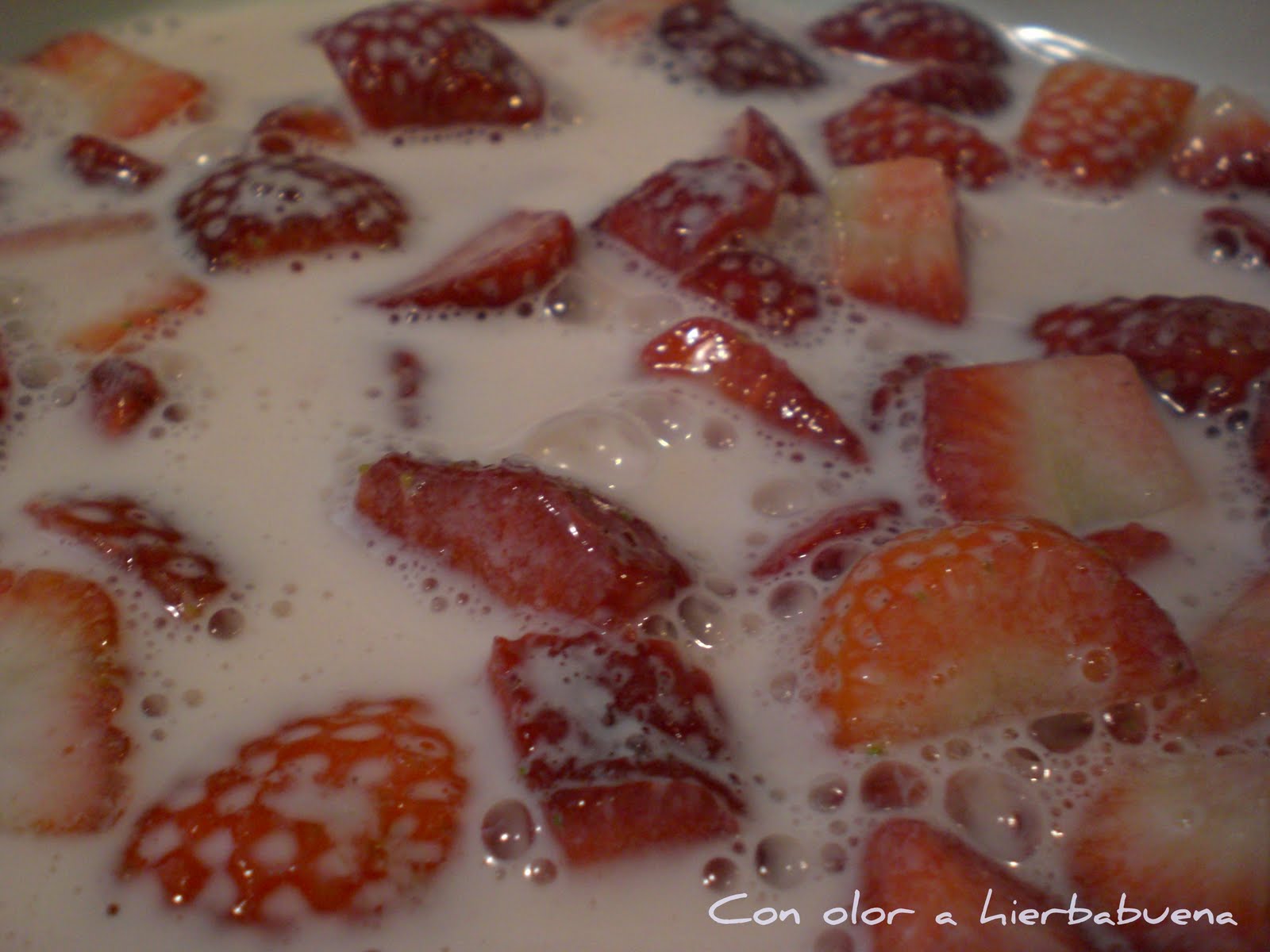 Con olor a hierbabuena: Fresas con leche