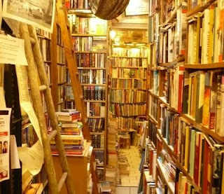 Bookstore Guide: The Abbey Bookshop, Paris