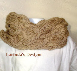 Cabled cowl Free Knitting Pattern