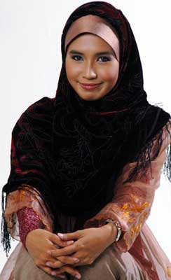 KakChik Niza's Wardrobe: The Many Faces of Waheeda - Malaysian Singer ...