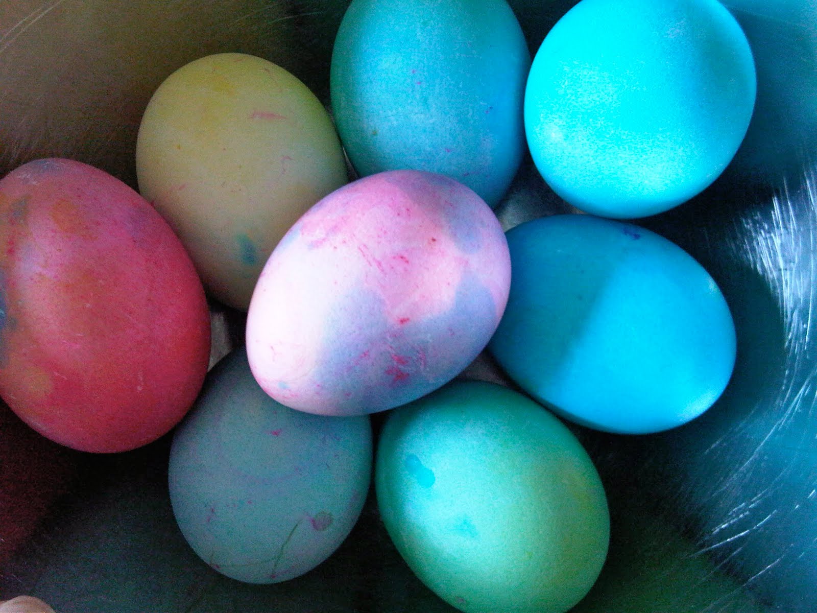 plant dyed eggs