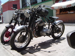 islo-pitbullgarage: moto islo bobber 175cc apache