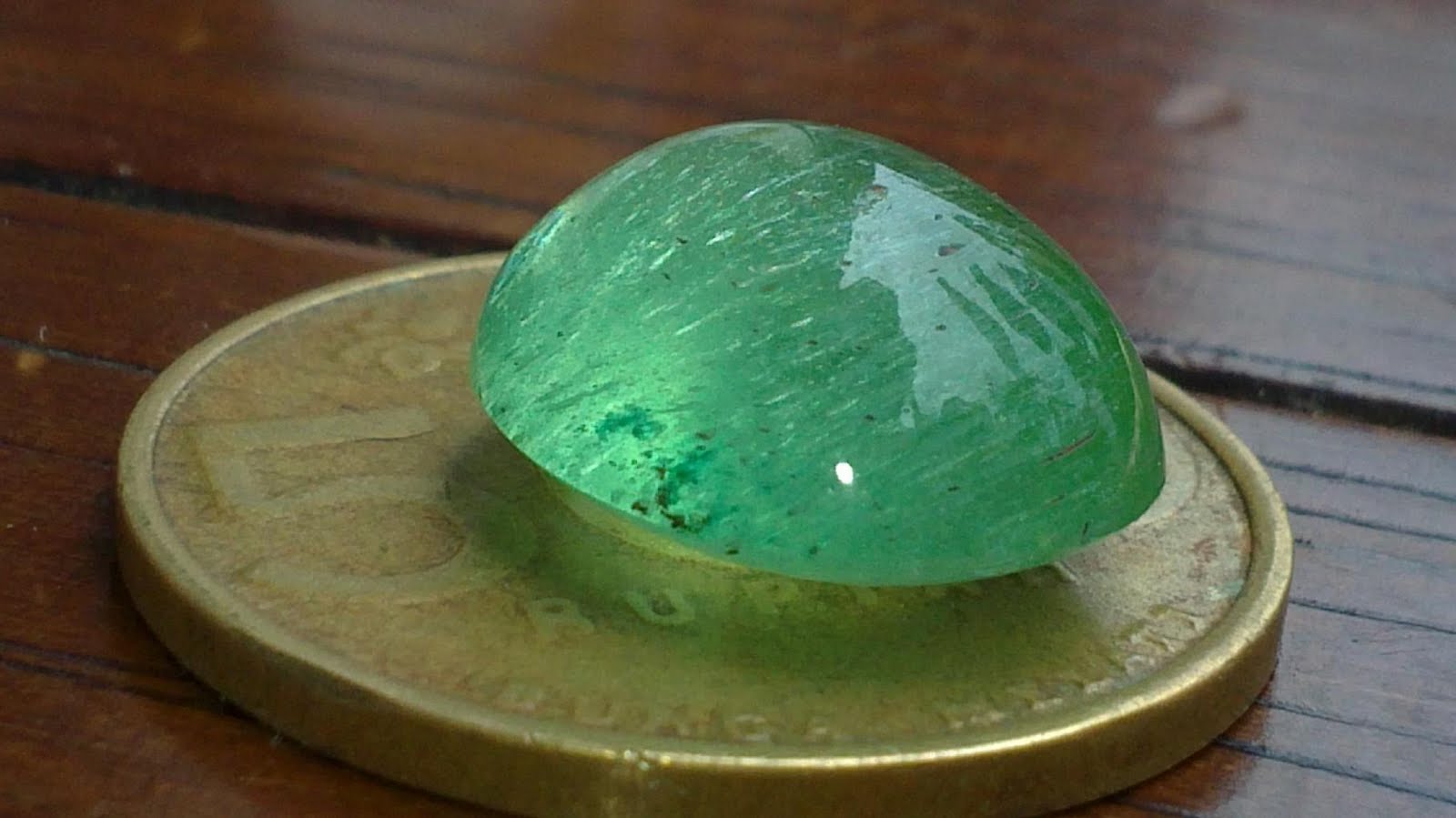 GREEN OBSIDIAN / Borneo Emerald | GEMSTONE | EMERALD | RUBY | SAFIR