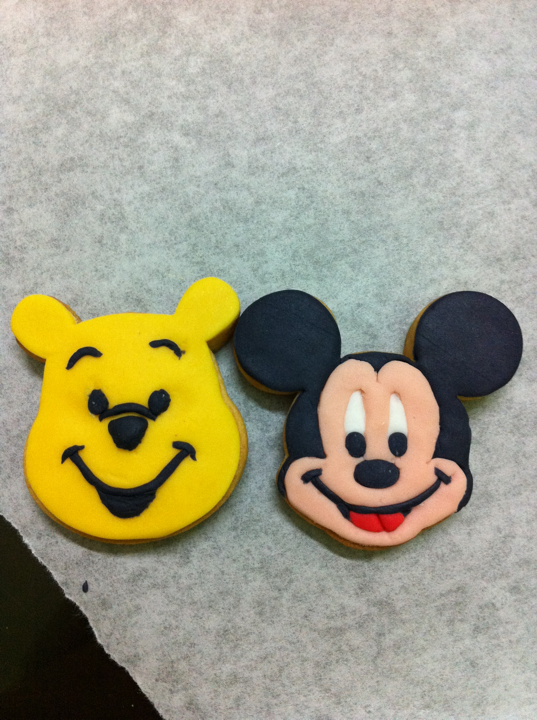 littlekitchen: DISNEY CHARACTER COOKIES