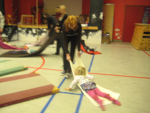 de klas van Natasha: Veronica Sherborne (Beweging met kine-studenten)