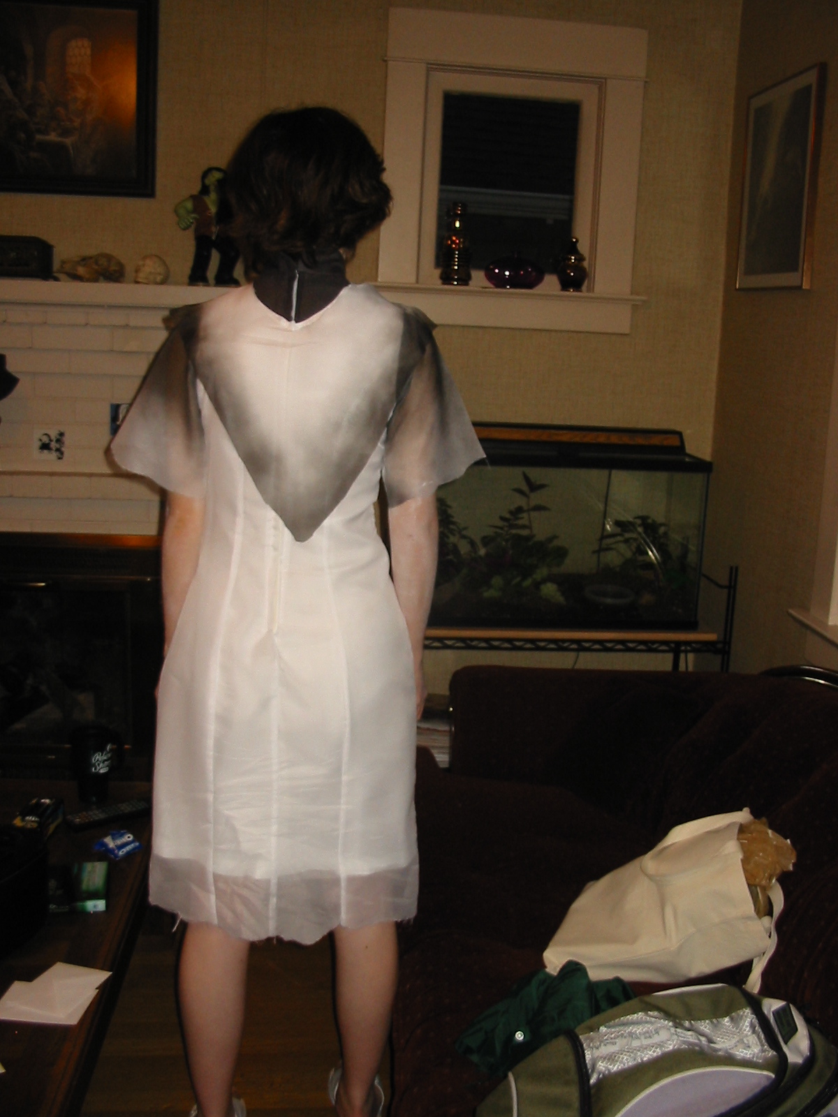 Laurie's Costumes: 2005 Cosplay: Yorda from Ico
