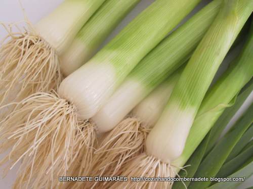 Cozinhando com Bernadete: SALPICÃO DE ALHO PORÓ