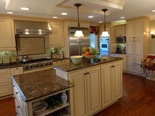 ONLINE TRADING: POTS AND KITCHEN WERES TRADING