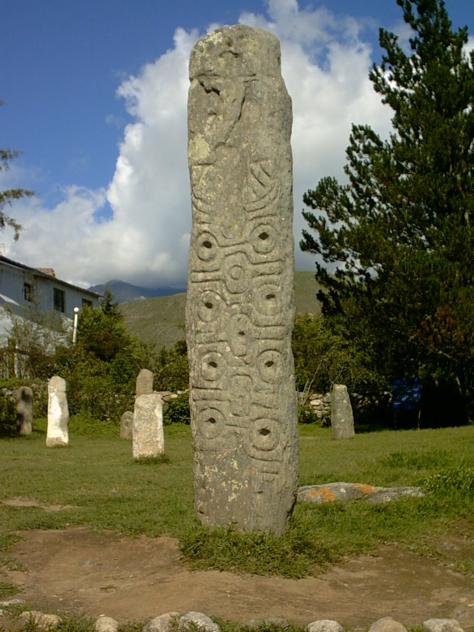 NATURALEZA Y CULTURA: Los Menhires de Tafí