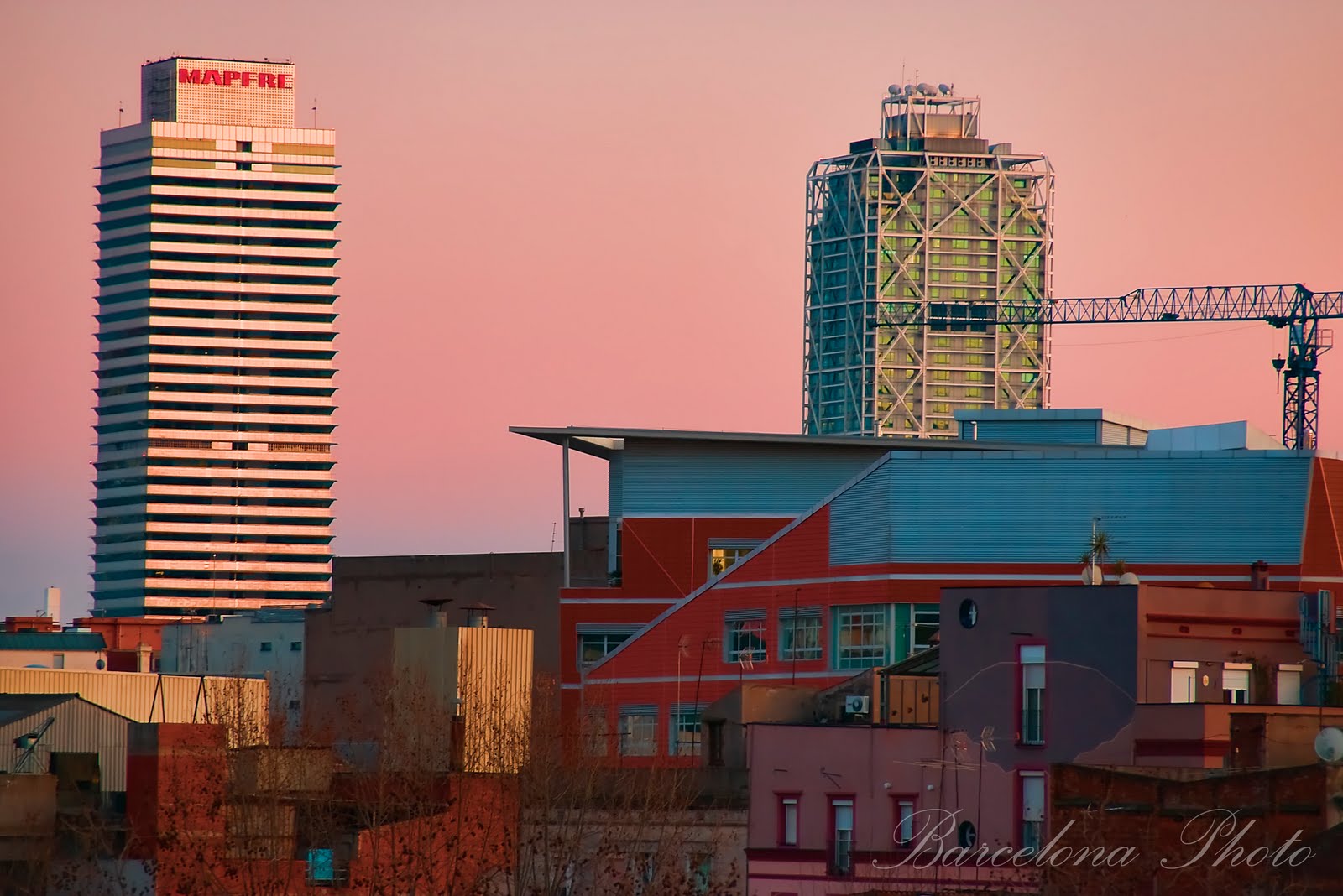 BARCELONA PHOTO: TWIN TOWER .TORRES MAPFRE. BARCELONA
