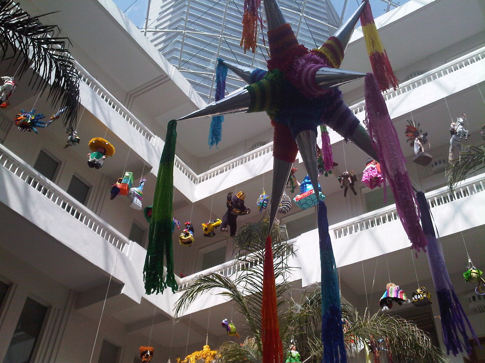 Amigos del Museo de Arte Popular A.C. (Mexico): HISTORIA DE LAS PIÑATAS