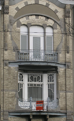 KRUGERPLEIN & PEPERBUS: Monumentaal Borgerhout (5): monument te koop