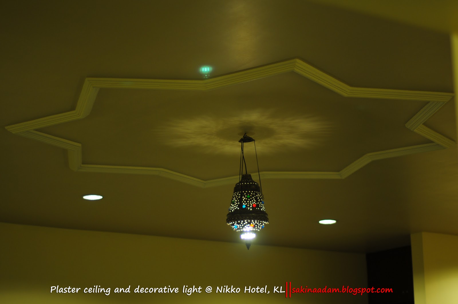 S A K I N A A D A M: Proper design of surau for commercial building!