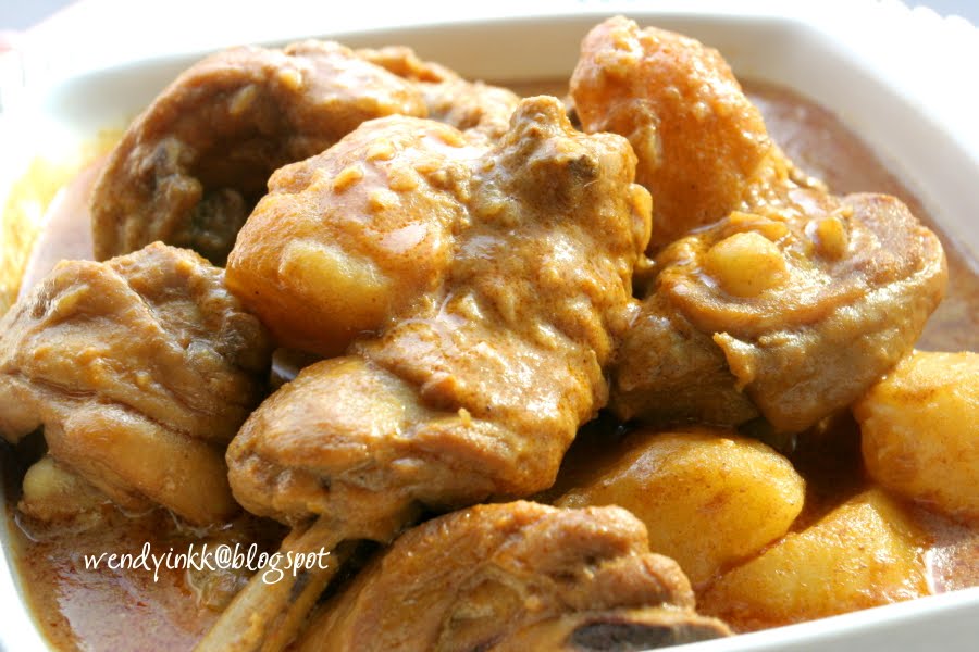 Table for 2.... or more: Easy Creamy Curry Chicken