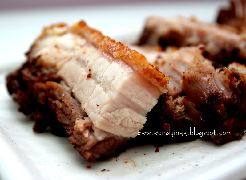 Table for 2.... or more: Chinese Roasted Pork 脆皮烧肉