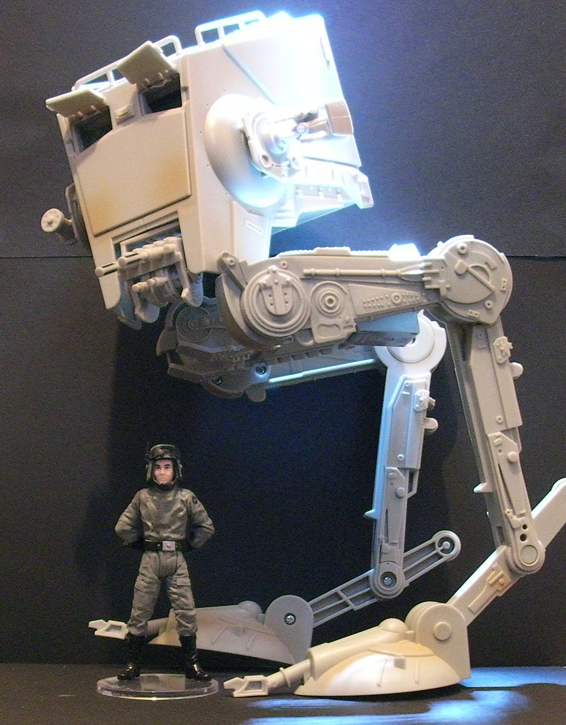 Kisho Meteora, Star Wars Collector: AT-ST w/ AT-ST Driver Action Figure