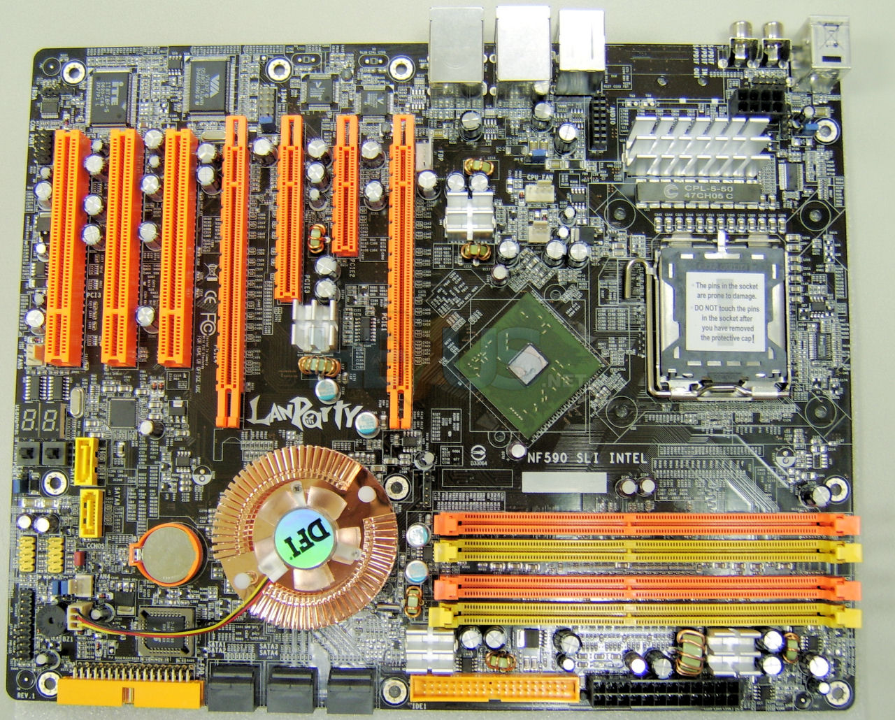 Komponen - Komponen Pada Motherboard ~ The World Computer Network
