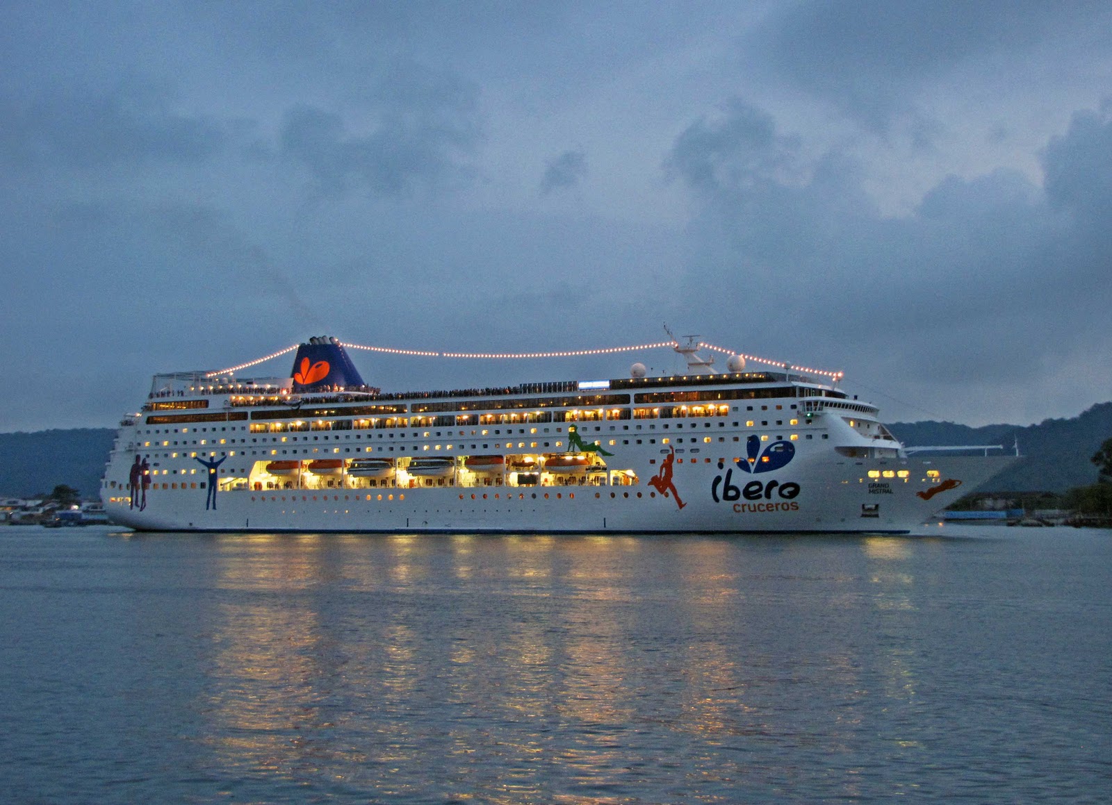 Santos Shiplovers: M/V Grand Mistral / CQNK - Foto Noturna - 21/11/2010