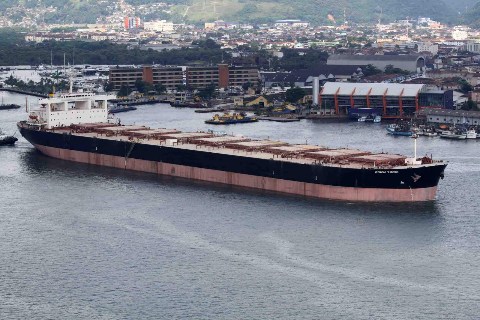 Santos Shiplovers: M/V Leonidas Warrior / J7AX8 - A partida do gigante