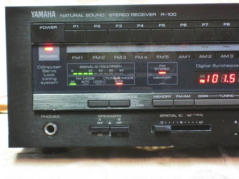 Som e Cia.: Receiver Yamaha R 100
