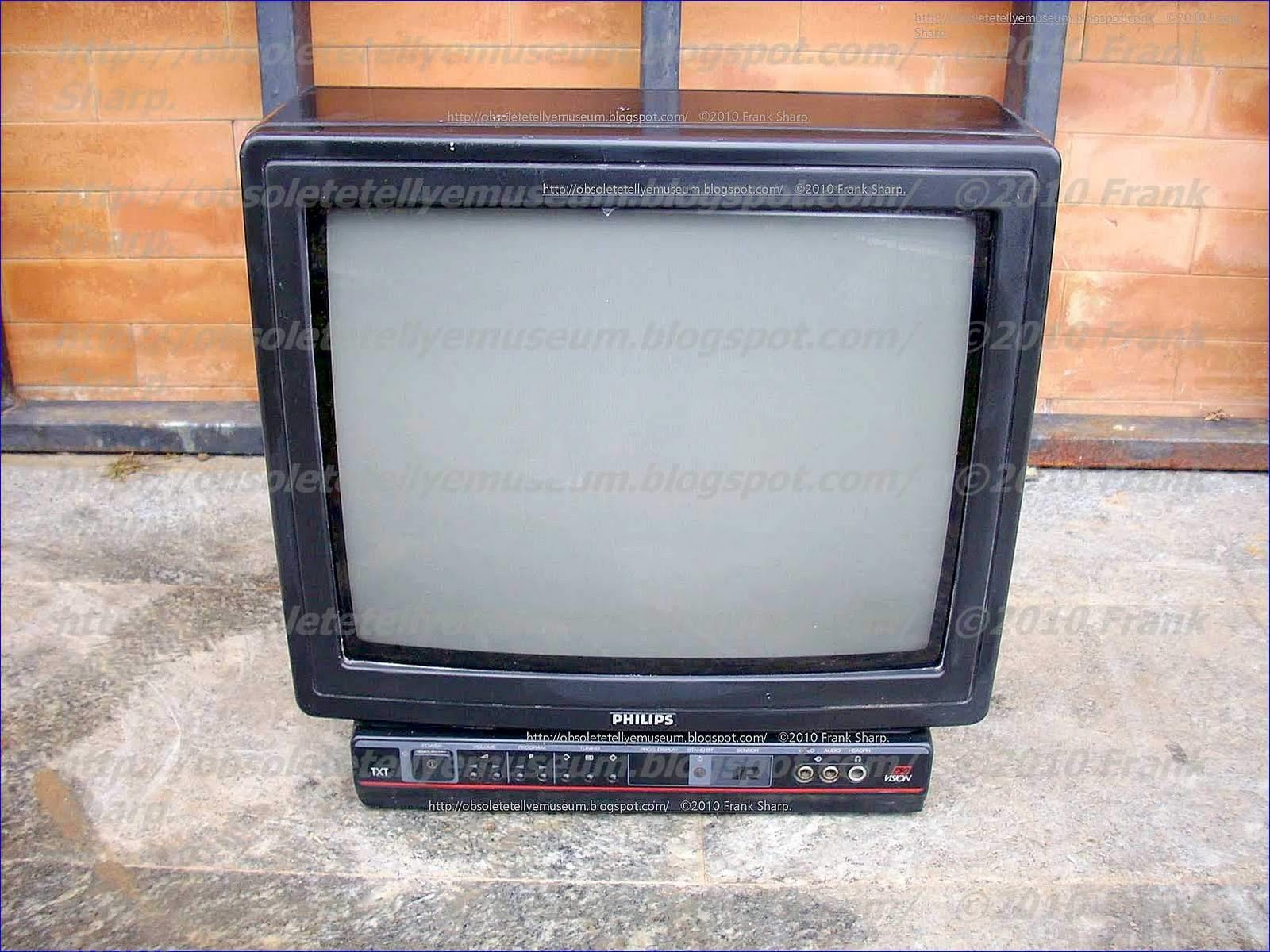 Obsolete Technology Tellye !: PHILIPS 15CE1510 /08B TXT CARRA' YEAR 1988.