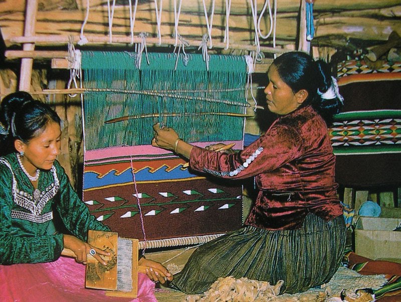 elizabethmaryclay: navajo weaving