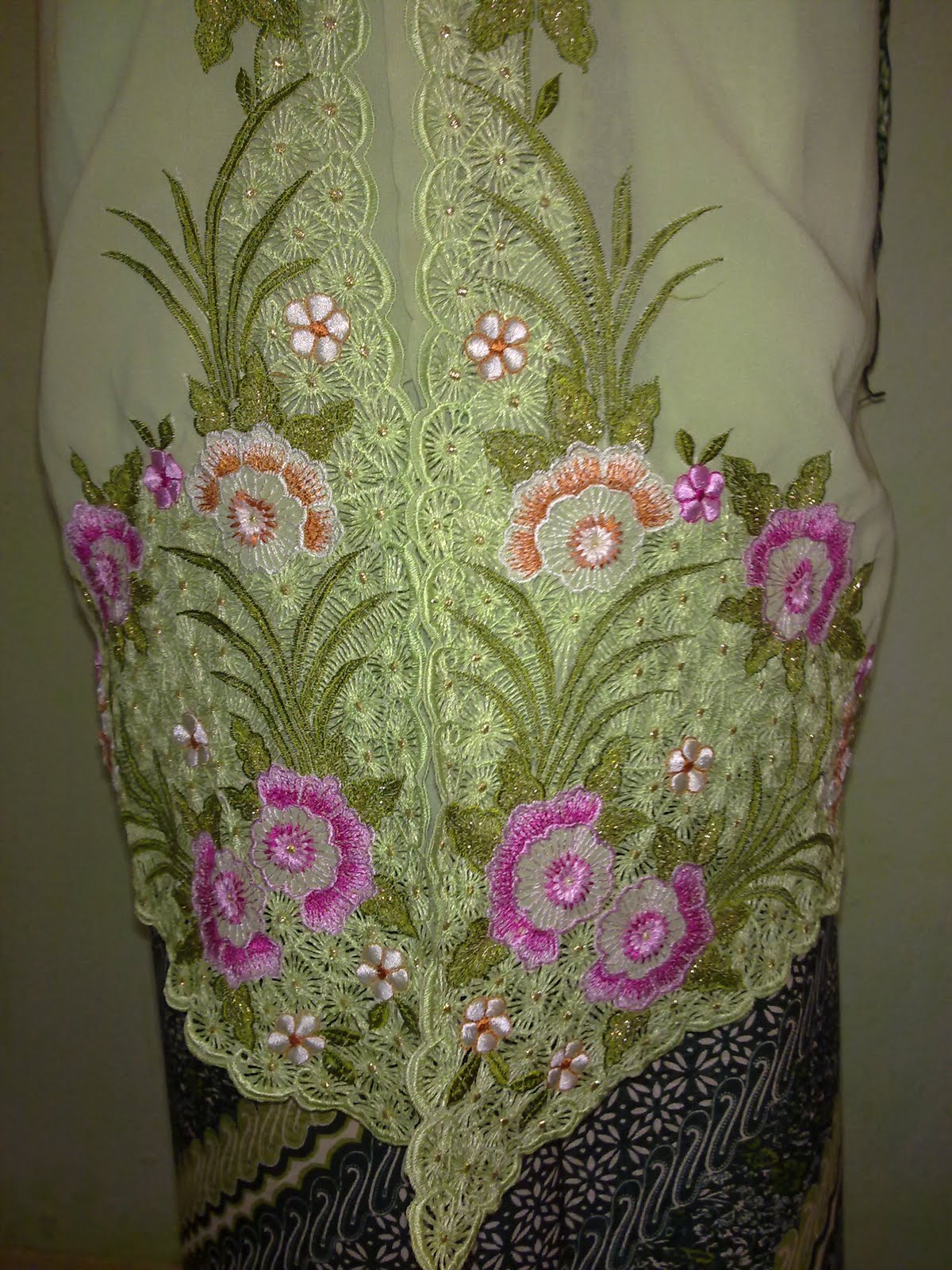 sri sulaman tangan: KEBAYA DAN KURUNG MODEN CHIFFON