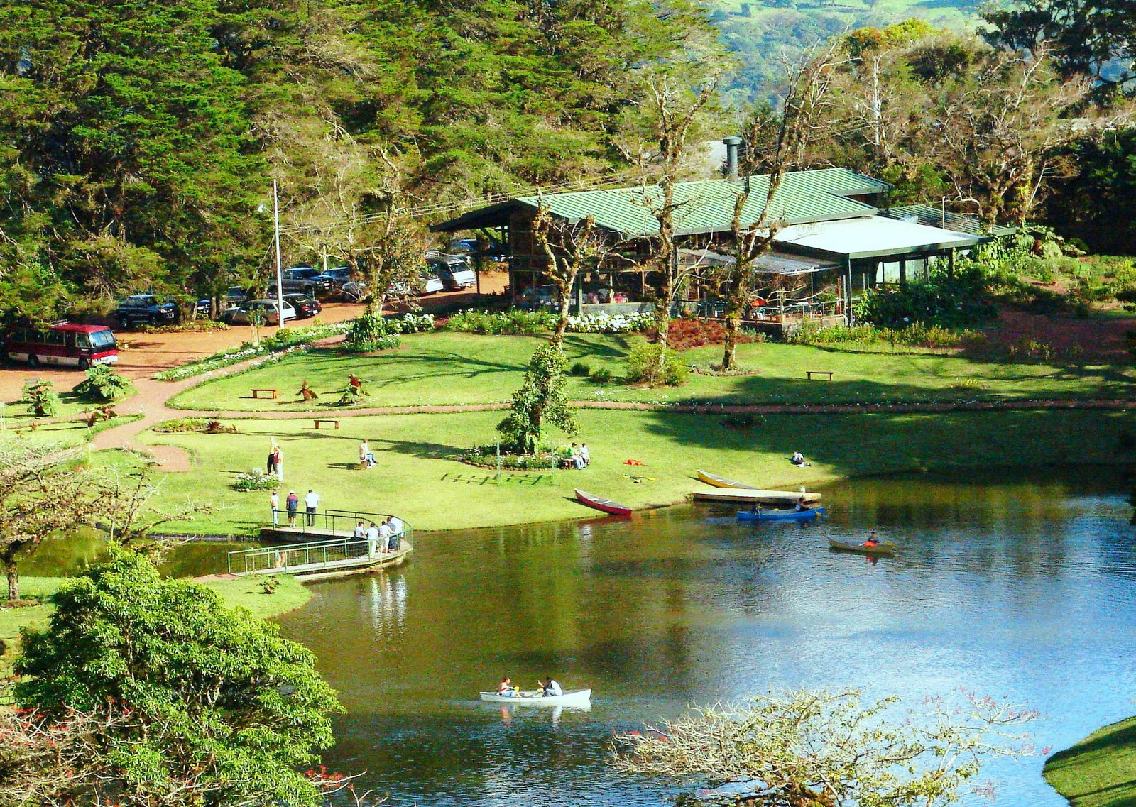 ¡Disfrutando de la vida!: Colinas del Poás. Datos generales.