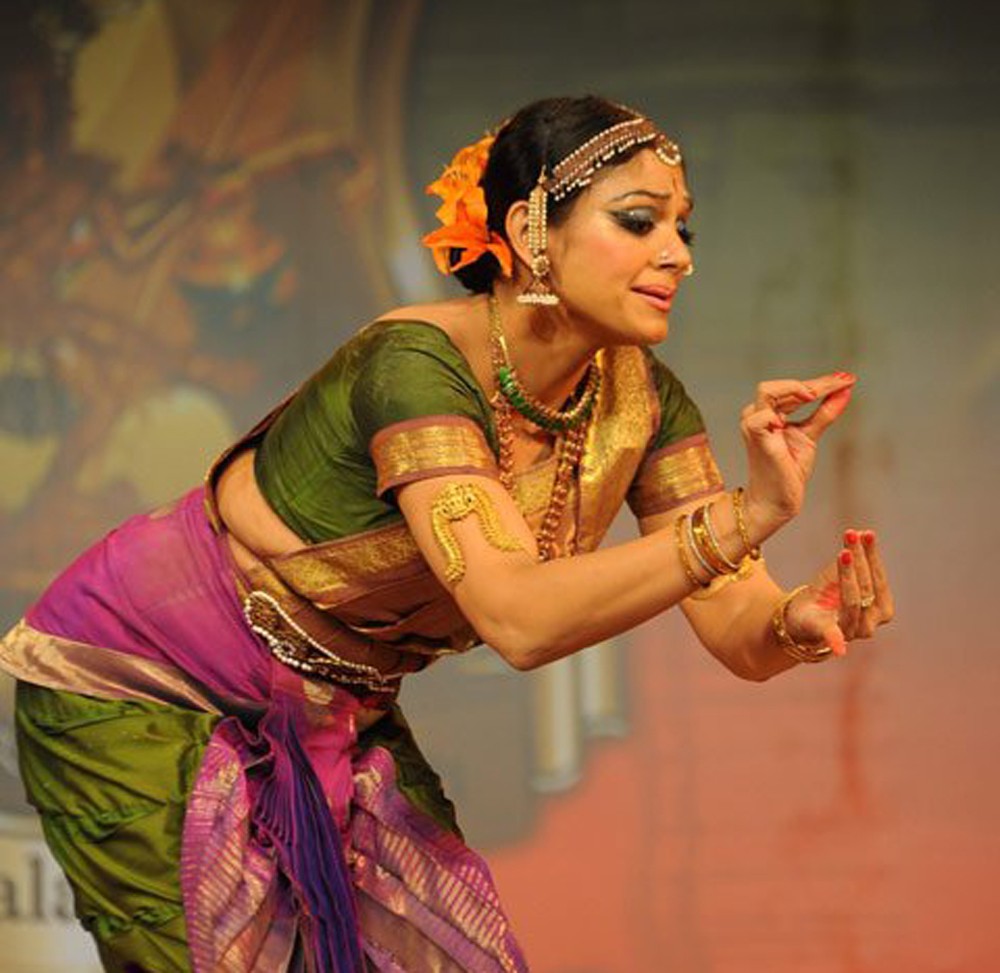 Shobana Dancing Photogallery ~ Gallery Bay