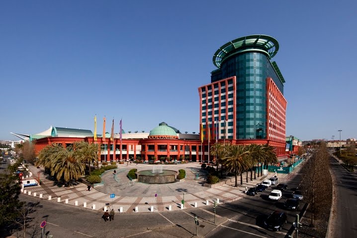 Arquitectos Zulianos C.A.: Torre Oriente del proyecto Torres Colombo en Lisboa.