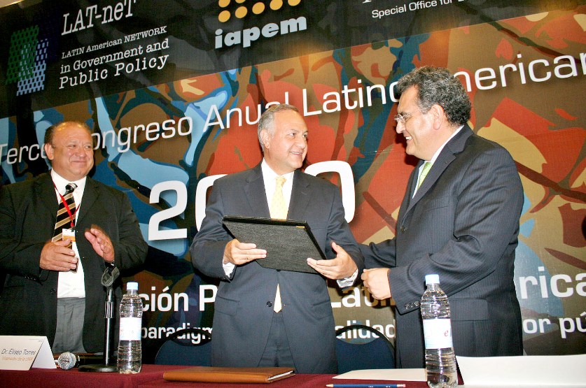 Edoméx en línea: Alberto Curi Naime clausuró el Tercer Congreso Anual ...